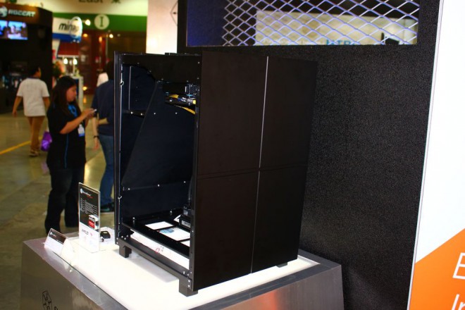 Computex 2014 : SilverStone TJ12, la démesure est en marche