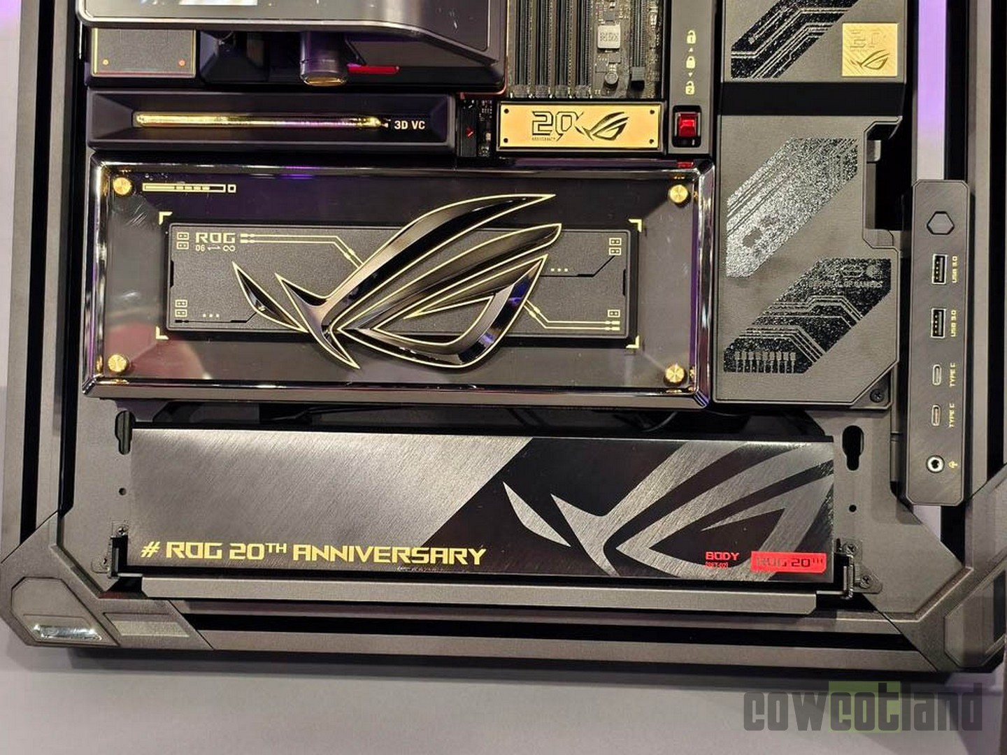 COMPUTEX 2026 : ASUS ROG Crosshair X870E Edition 20, une carte mère ...